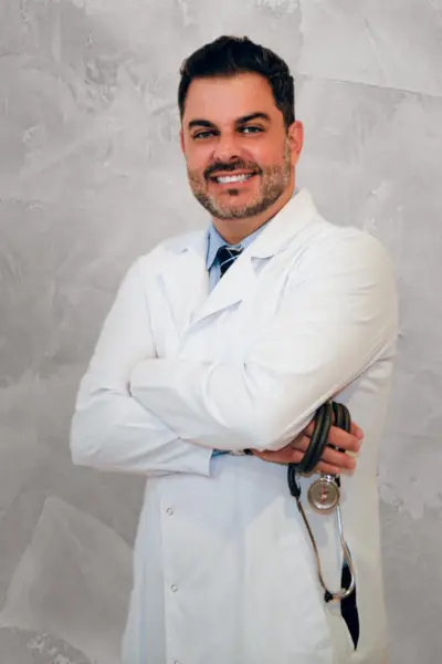 Dr. Ricardo Closer D'Amico - Casa Endo